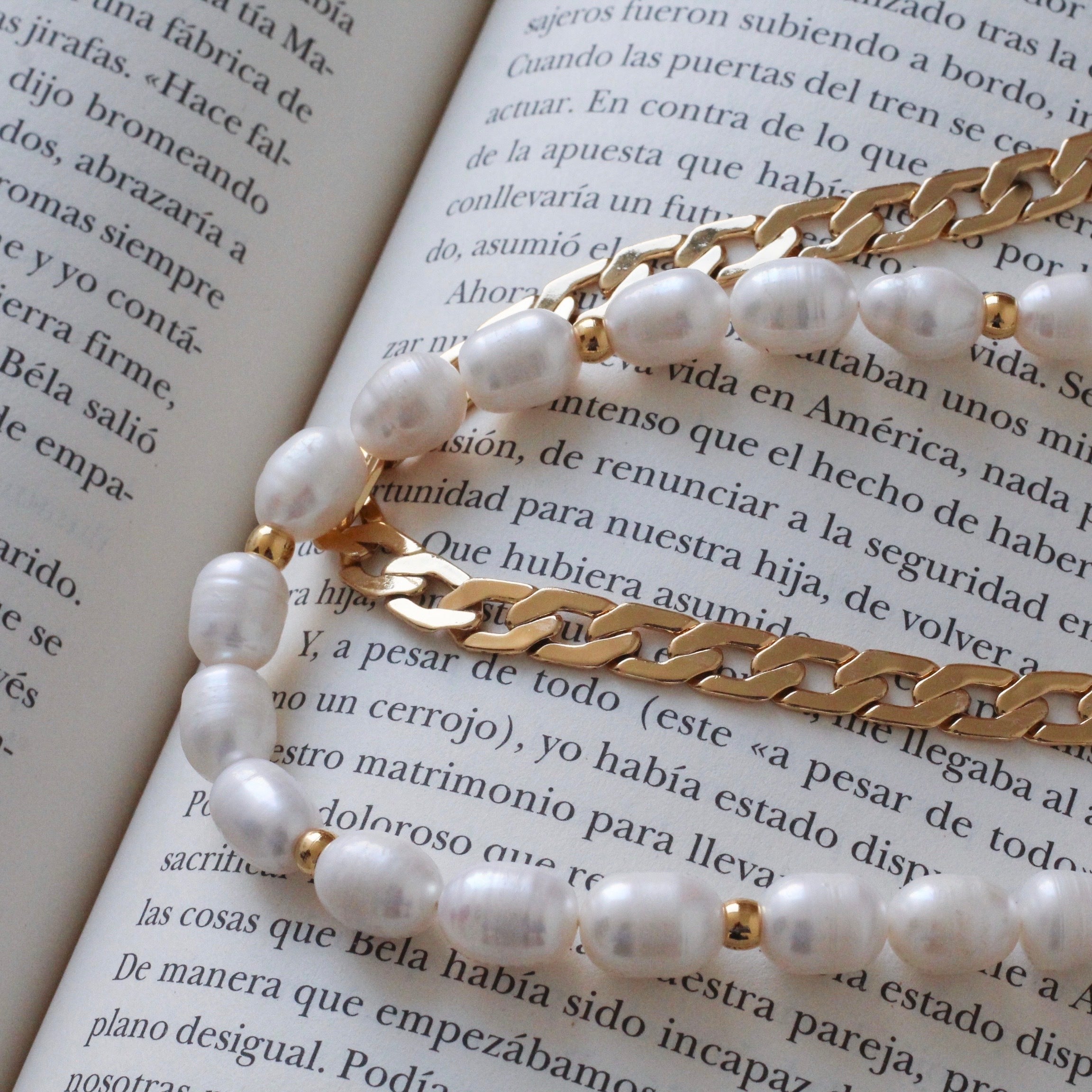 ¿Cómo usar accesorios incluyendo las perlas en tus looks? – RUFFATO